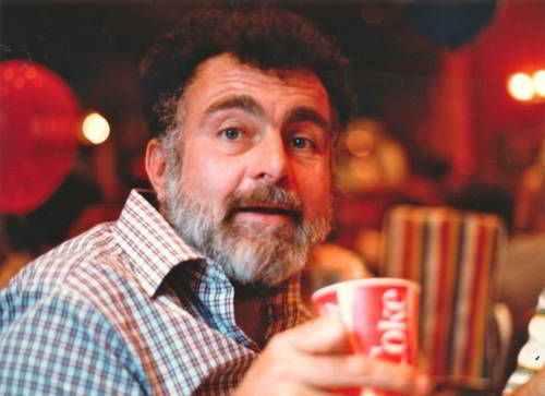 鲍勃·维德拉（Bob Widlar），他不仅是一位优秀的硬件工程师，还是一位传奇人物。...-CSDN博客